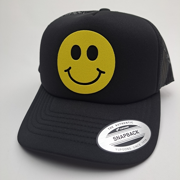 thepatriotspride.com | Accessories | Smiley Face Happy Vibes Vintage ...